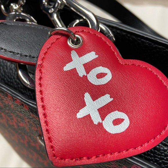 Karl Lagerfeld | Bags | Karl Lagerfeld Paris Large Signature Logo ...